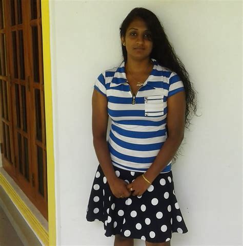 Srilankan Young Beautiful Girls Collection 2 Photo 2 139