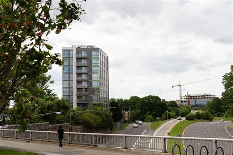 New owners rebrand Boathouse Apartments as The George – The GW Hatchet