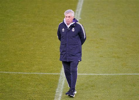 Ancelotti explica lo del once del Real Madrid con Kroos y Modric y Camavinga y se rinde a Vinícius