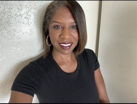 About Aquala Bogan Medium