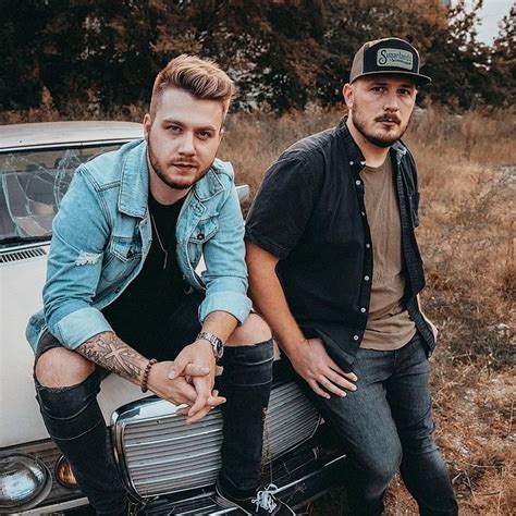 Stoneys Rockin Country Serves Up Live Country Music With A Bang This