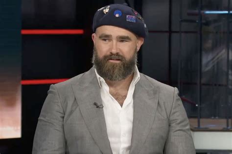 Jason Kelce Dons Beret For Espn Debut Says Hes ‘still On Paris Time