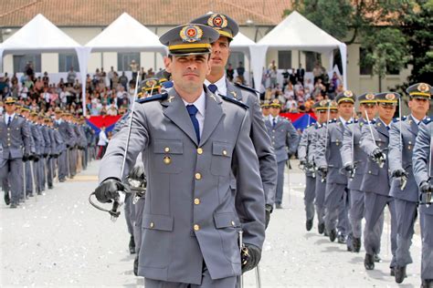 Polícia Militar Sp Inscreve Para 130 Vagas De Oficial Com Salário Até R