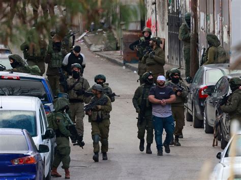 الاحتلال يعتقل 16 فلسطينيا في الضفة ويقتحم بلدات عدة أخبار الجزيرة نت