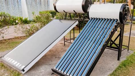 Qué es mejor un calentador solar de paneles o de tubos en 2025