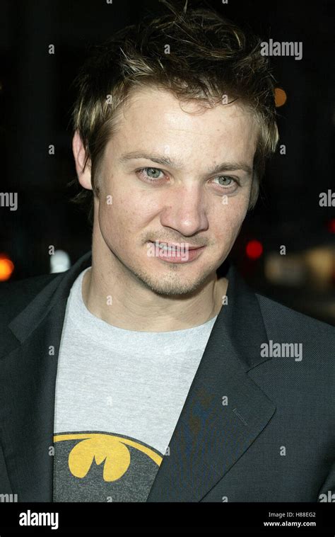 Jeremy Renner Identity World Film Premier Graumans Chinese Theatre Los