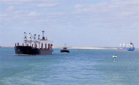 El Canal De Suez Prueba Un Nuevo Tramo Desdoblado Para Aumentar El