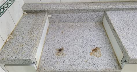 카톡으로 친절하게 상담해주셨고 청소 당일에도 청소 진행상황을 계속 알려주셔서 마음놓고 다른 볼 일을 볼 수 있었습니다 청소도