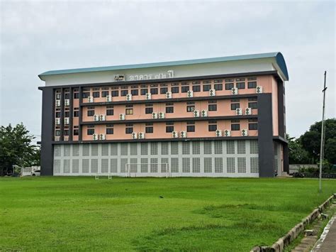 อาคารสถานที่ โรงเรียนมัธยมวัดหนองแขม