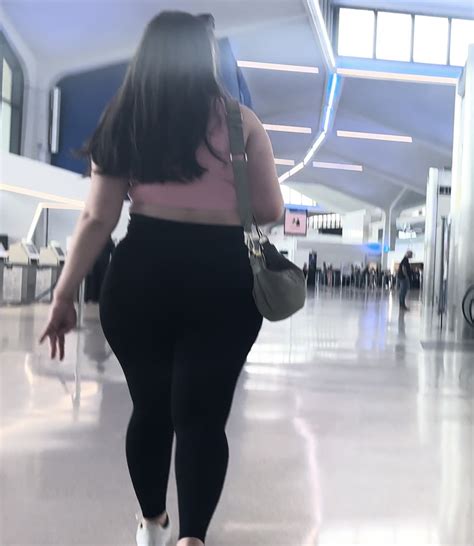 Unreal Thick Pawg At The Airport Oc Spandex Leggings And Yoga