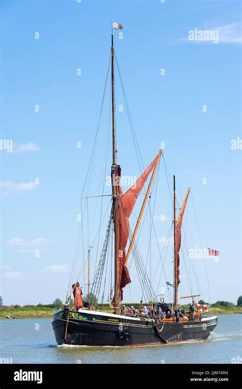 Hydrogen Historic Thames Sailing Barge Sailing Towards Maldon Hythe