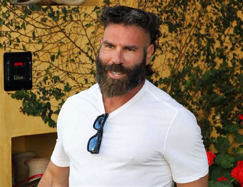 Who Is Dan Bilzerian Met Deze Bezigheden Vult Dan Bilzerian Zijn