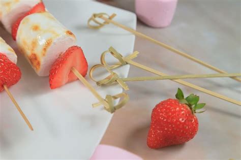 Köp Cocktailpinnar Skruv Bambu 50 pack hos Tantfondant se Snabb leverans