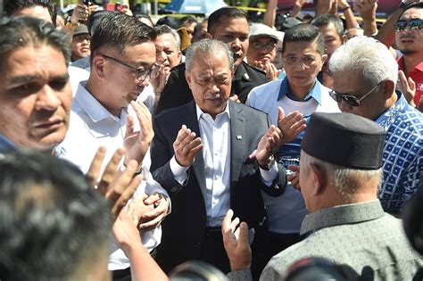 Malaysia Ex Premier Muhyiddin Questioned By Anti Graft Body The