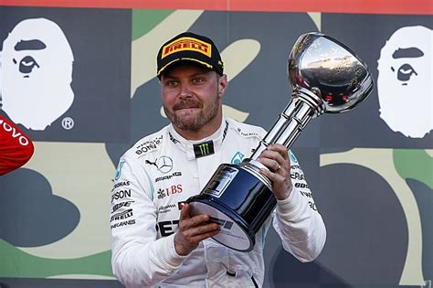 ウェルカムプラザ青山、「幻の日本gpトロフィー」を展示 F1news Formula Web F1総合情報サイト