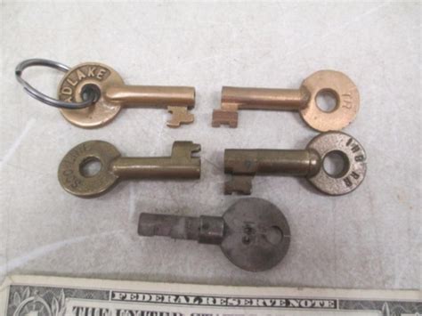 5 Antique Vintage Railroad Keys Adlake And More Live And Online