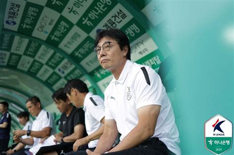 Spo 현장 홍명보 감독 선임 지금은 우리 팀에 집중 황선홍 김기동 나란히 한 목소리