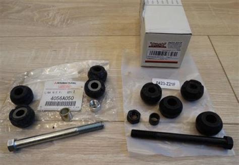 4056A138 Mitsubishi стойка стабилизатора заднего