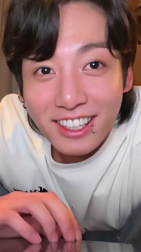 Summer Trenary Adlı Kullanıcının Bts Panosundaki Pin