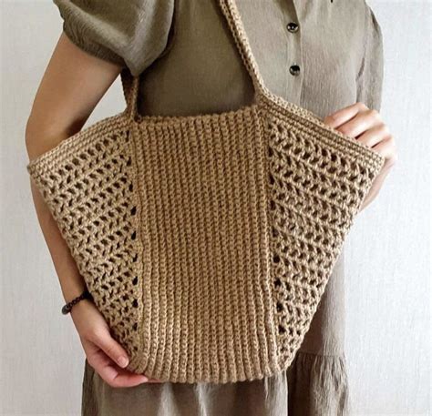 Пин от пользователя Sevim Erdem на доске çantalar в 2025 г Способы вязания крючком Вязаная