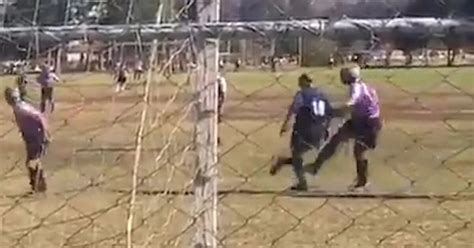Video Viral La Tremenda Patada Del Fútbol Amateur Entre Veteranos
