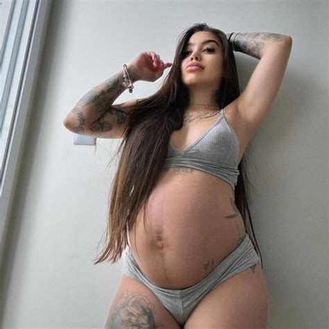 Com Quase 8 Meses Mc Mirella Mostra Barrigão E Diz Me Chuta O Dia