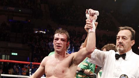 Cheeseman Vs Garcia Matthew Macklin Warns Ted Cheeseman Not To Over Look Sergio Garcia Boxing