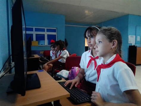 Prácticas De La Ciberseguridad Con Estudiantes Pre Profesionales De La