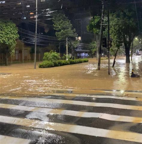 Chuva Causa Diversos Pontos De Alagamento Em Vr E Bm Veja Os Vídeos
