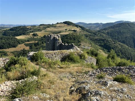 Srednjevekovni Grad Koznik Najočuvanija Srpska Tvrđava Sa Nestvarnim