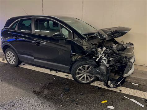 Autounfall bei Dreirosenbrücke Vollsperrung der A Prime News