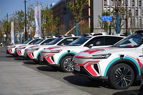 进一步打通整车、技术、服务生态，上汽享道robotaxi在上海临港启动运营 36氪