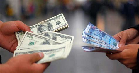 Escasez De Dólares En Bolivia Lleva A Ciudadanos A Comprar Soles En La