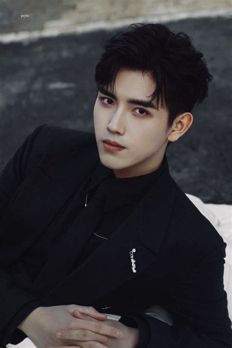 ปักพินในบอร์ด Chen Feiyu 陈飞宇 นักแสดง ทรงผมเกาหลี รักโรแมนติก