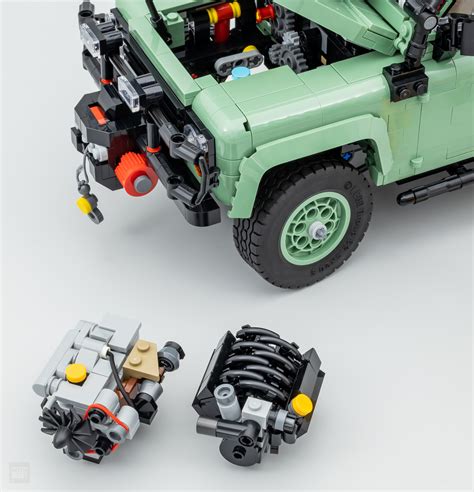 Vite testé LEGO ICONS Classic Land Rover Defender HOTH BRICKS