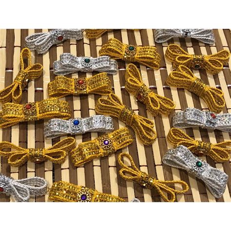 โบติดบาตรพระเหรียญโปรยทานพร้อมใช้มีสายคาดโบและติดสังวาลย์เพชรสวยๆค่ะ Aimy888shop Thaipick