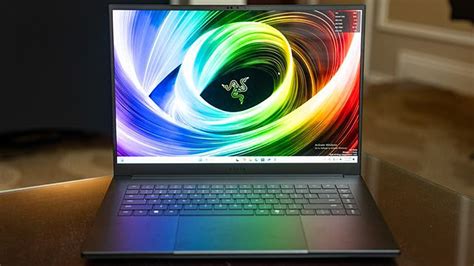CES 2025 Razer Blade 16 2025 ra mắt với thân máy mỏng hơn CPU Ryzen