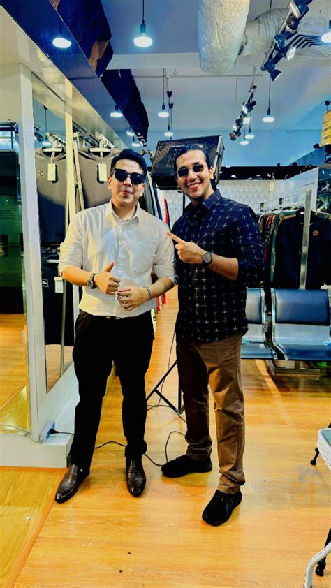 Uedc Myanmar တံခါး၊ကြွေပြားနှင့် အိမ်ဆောက်ပစ္စည်း အမျိုးမျိုး ဖြန့်ချီရေး Uedc Myanmar တံခ