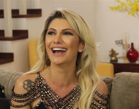 Ap S Desabafar Antonia Fontenelle Posta Nude Na Internet Tv Foco