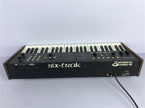 matrixsynth sequential circuits six trak analog synthesizer sn 0030027