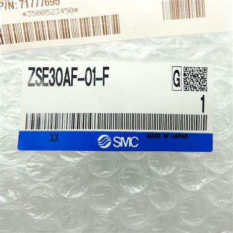 SMC Corporation High Precision Digital Pressure Switch ZSE30AF-01-F ...