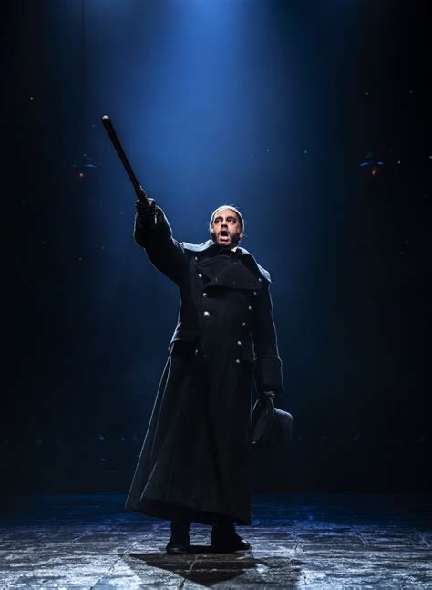Les Mis Freek Bartels Als Javert Foto Johan Persson Anne Rose