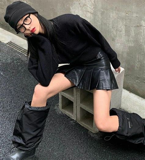 Pin By Cat ༅･⭑ On Fashion Fashion Leather Skirt Skirts