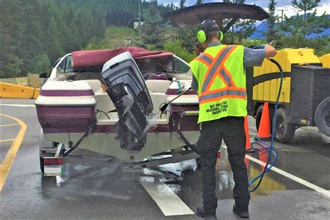 Okanagan Water Board Applauds New B C Laws To Stop Invasive Mussel