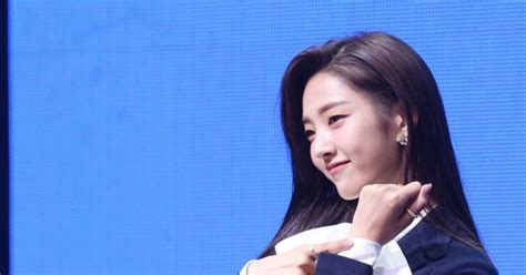 위클리 박소은 빛나는 성숙미 동아포토