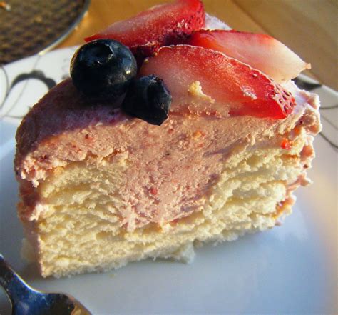 West Side Baker Strawberry Filled Angel Food Cake Abc