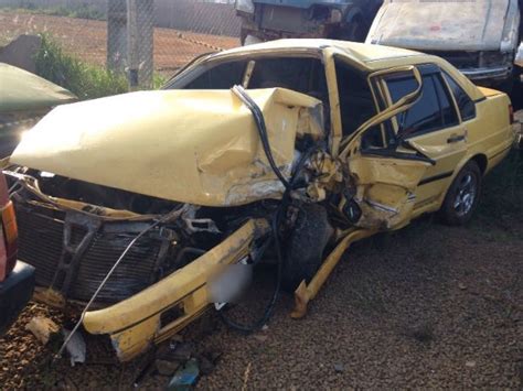 G1 Acidente Entre Três Carros E Caminhão Deixa Cinco Pessoas Feridas