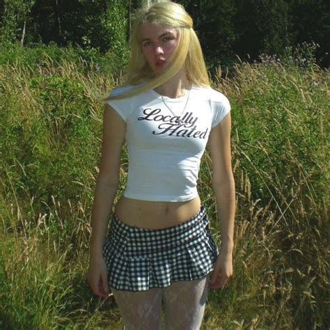 30 Vintage Photos Capture Teenagers At Home In The 1970s Artofit