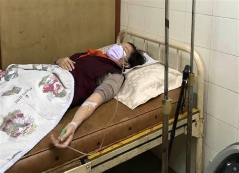 前立委打第二劑az數度掛急診 頭痛、眼睛模糊自嘲「生不如死」的副作用 Yahoo奇摩汽車機車