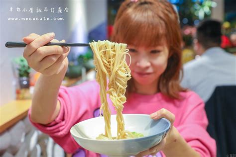 台北素食餐廳卓也小屋誠品信義店可以看到101大樓慶祝生日快樂餐廳 陳小可的吃喝玩樂